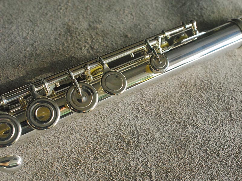 ALTUS A-1207E フルート美品 ALTUS A-1207E フルート美品